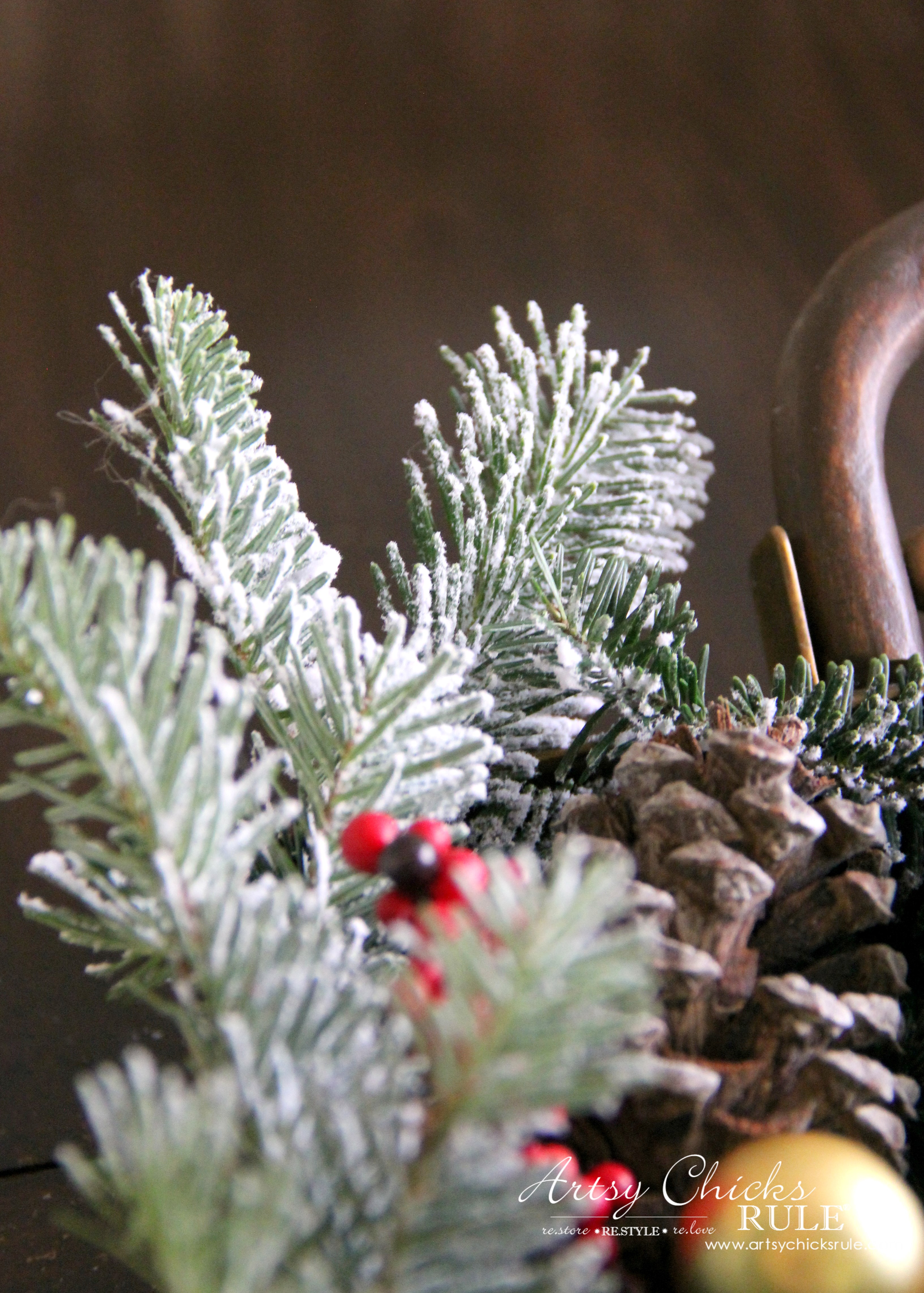 DIY Snow Flocking (wreaths, live branches and more!) - Artsy Chicks Rule®