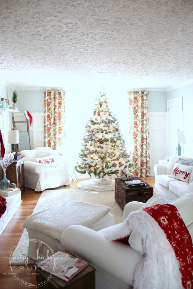Festive Christmas Family Room 2017 (part 3) - Artsy Chicks Rule®
