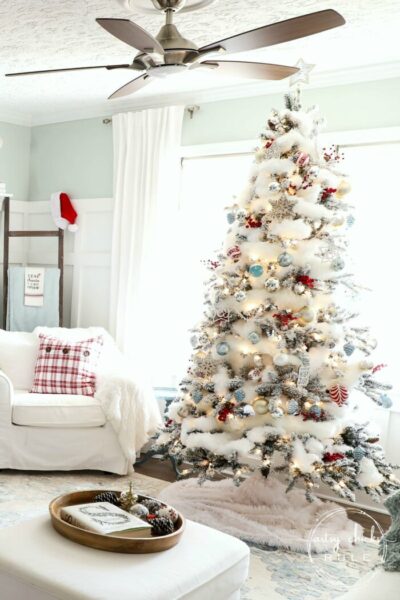 Create A Snow Covered Christmas Tree (5 tips & ideas) - Artsy Chicks Rule®