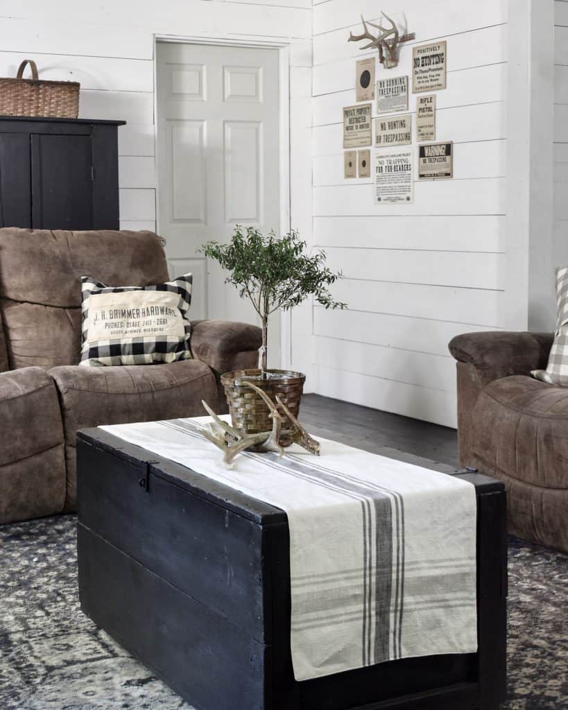 Trunk Makeover Ideas - Artsy Chicks Rule®